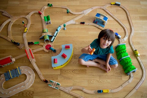 Independent Play: What It Is and Why It’s Important for Kids - Begin ...